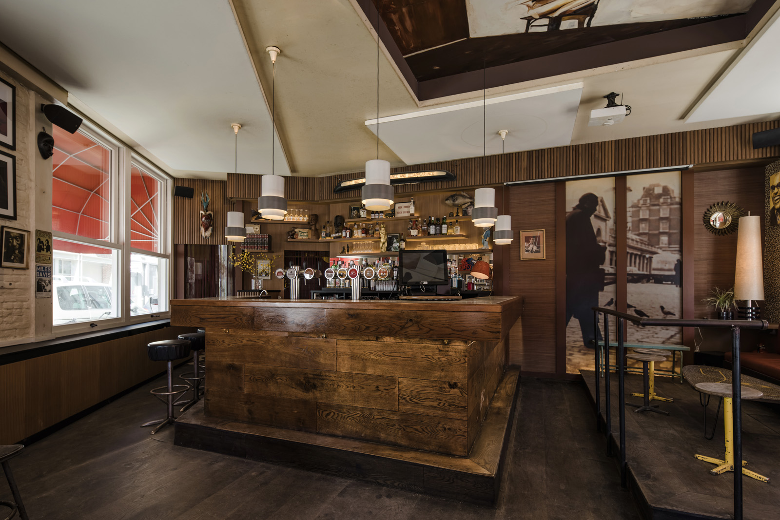 Café Baron - April One